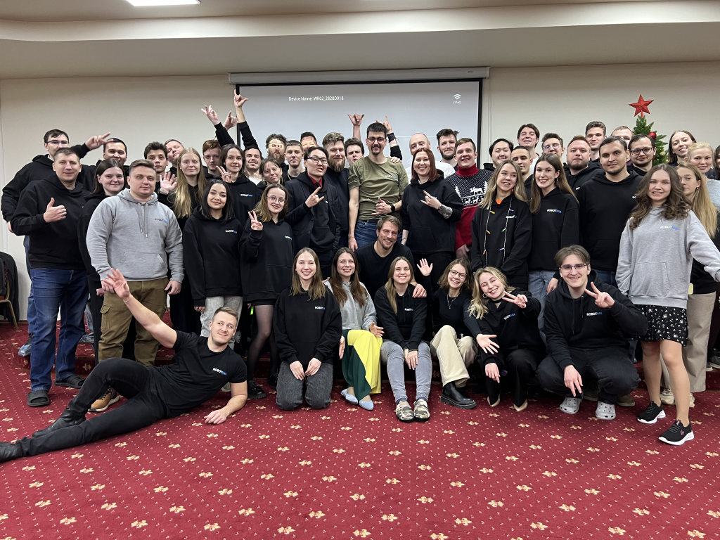 Join the team - ROBOTMIA